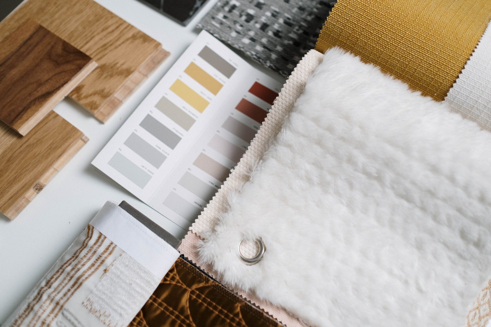 How To Choose Brand Colours For Your Holistic Business
